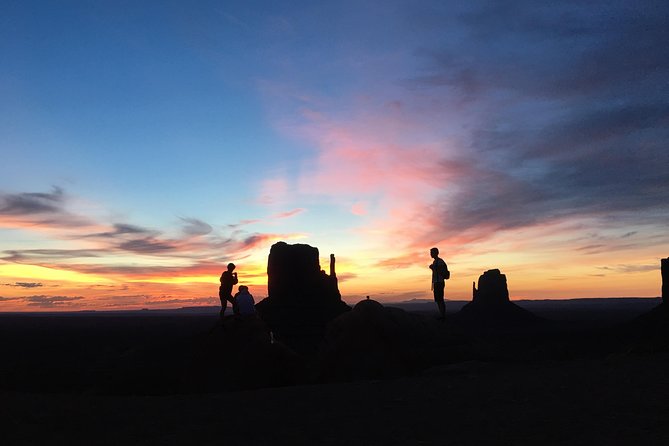 Sunrise Tour of Monument Valley - The Cultural and Educational Touch