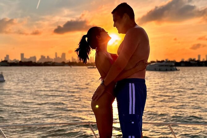 Sunset and Night Cruise of the Miami Bay Skyline on a Yacht - Practical Details