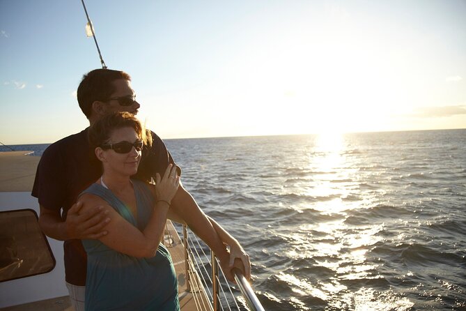 Sunset Sail Experience at Kona from Honokohau - The Experience: Pros and Cons