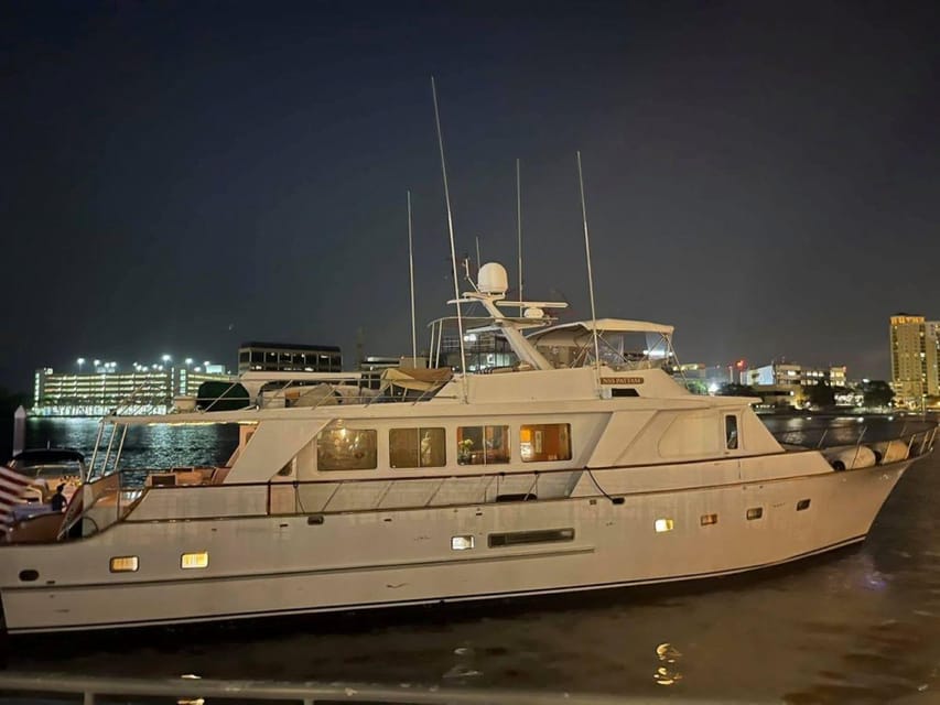 Tampa Bay: Luxury Yacht Charter Experience - Scenic Highlights: Tampa Bay and Beyond