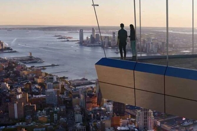 The Edge Observation Deck and 3hr Manhattan Walking Tour - The Starting Point: Wall Street and Financial History