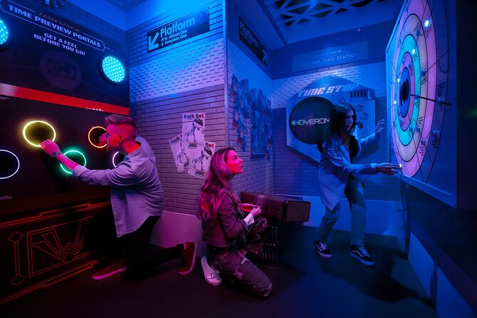 The Escape Game: Epic 60-Minute Adventures in Downtown Austin - The Guide’s Role and Group Dynamics