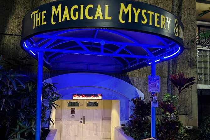 The Magical Mystery Show! at Hilton Waikiki Beach Hotel - The Experience: What You Can Expect