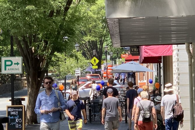 The UVA Corner Food Tour: Private Walking Food Tour in Charlottesville - Who Should Consider This Tour?