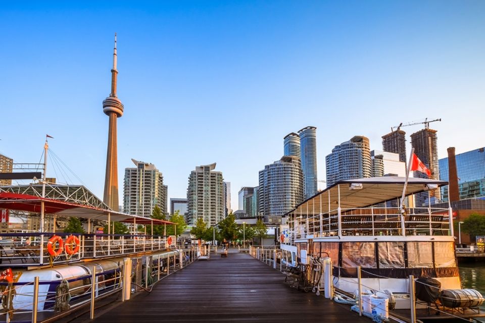 Toronto: Shuttle Transfer Between Downtown and Niagara Falls - Key Points