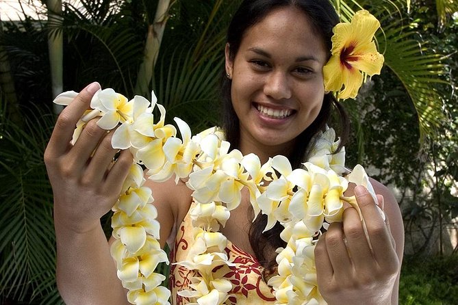 Traditional Airport Lei Greeting on Kahului Maui - What to Expect from the Lei Greeting Experience
