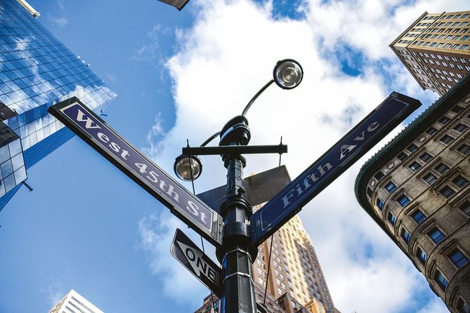 Treasure hunt in Midtown with New York in French - Who Is This Tour Best For?