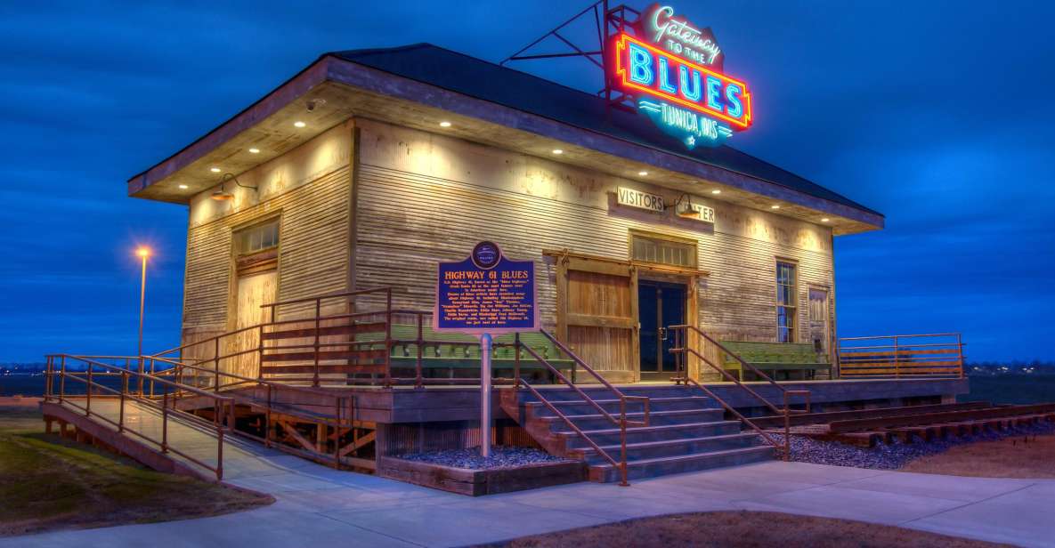 Tunica: Gateway to the Blues Museum Tour - The Guitar Collection