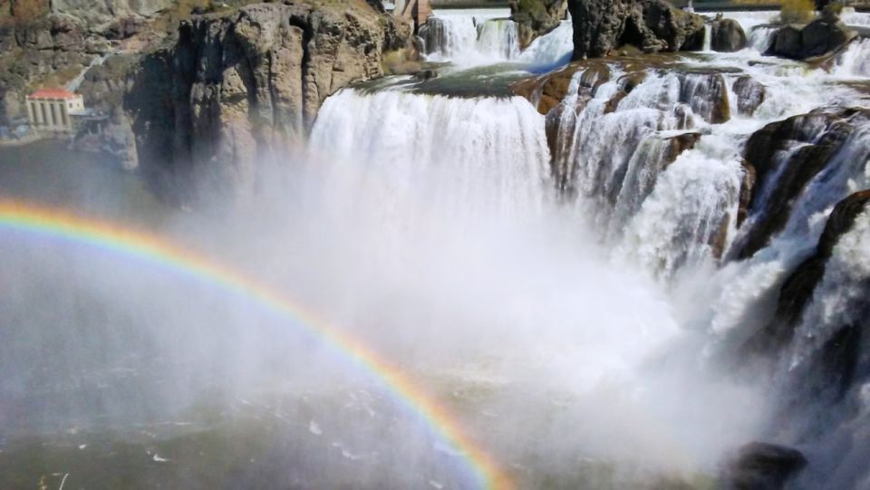 Twin Falls: Dierkes Lake Hike & Shoshone Falls Guided Tour - An In-Depth Look at the Tour