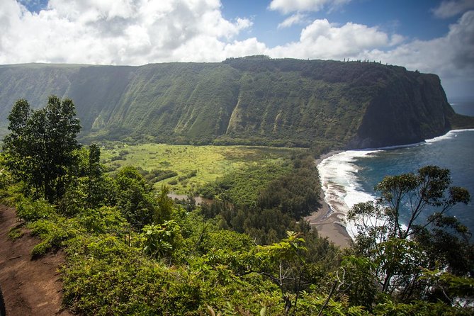 Ultimate Circle Island Explorer From Kona Or Kohala Resorts - The Majestic Waipio Valley Lookout