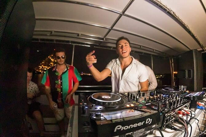 Ultimate Party in Miami : Boat Party, Party Bus & Nightclub - What Travelers Say: Pros and Cons