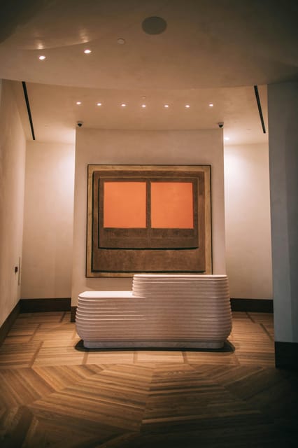 Unveiling New York City's Most Breathtaking Lobbies - Who Should Consider This Tour?
