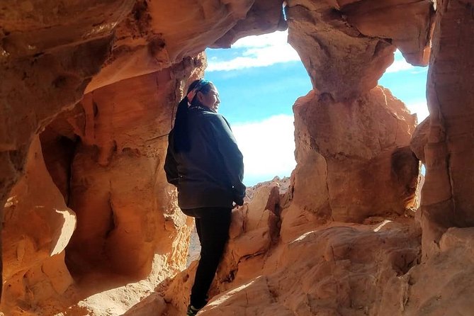 Valley of Fire Hike from Las Vegas - A Deep Dive into the Valley of Fire Hike Tour