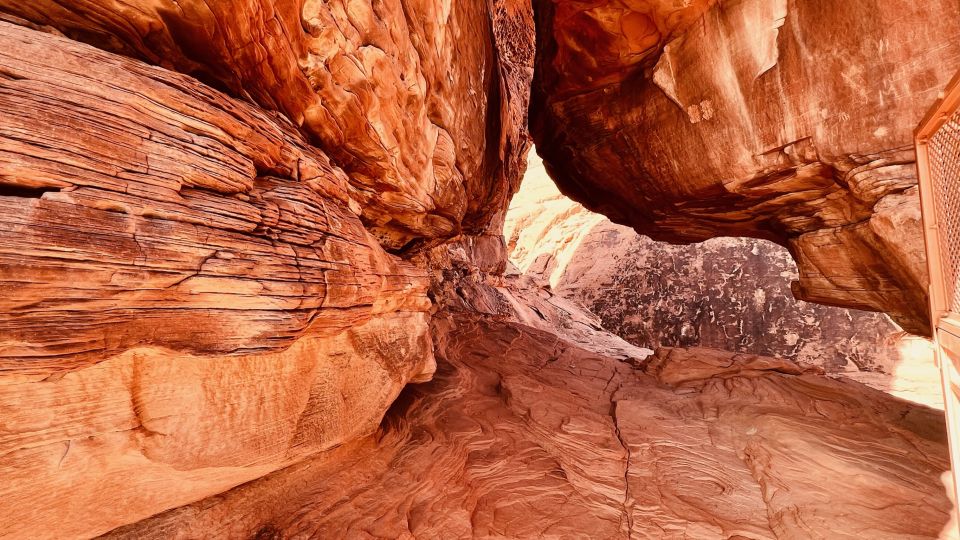 Valley of Fire VIP Small Group Tour From Las Vegas - Key Points