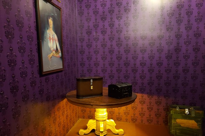 Vampire's Lair Escape Room Game for Private Group - FAQ
