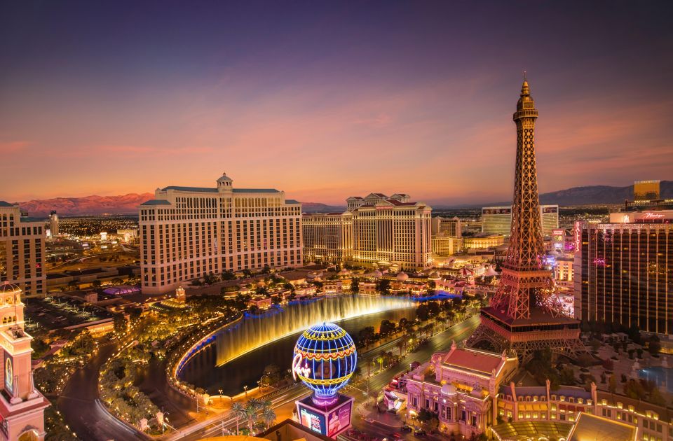 Vegas Highlights: Neon Lights & Desert - Audio Driving Tour - An In-Depth Look at the Vegas Highlights Audio Tour