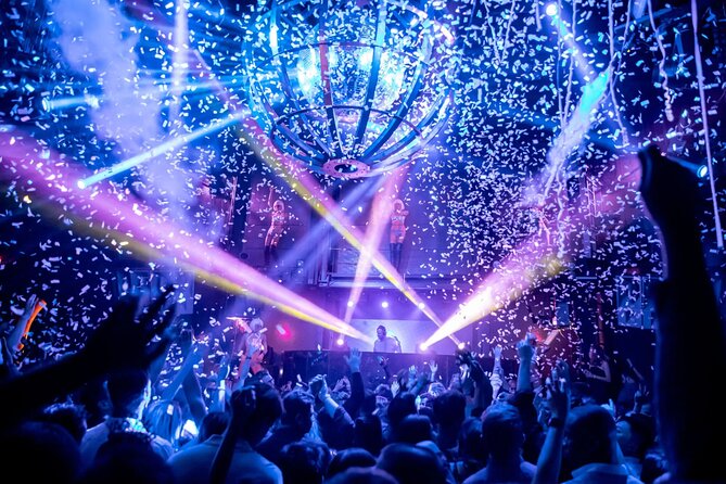 Vegas Nightclub Life : Ultimate Night Out Free Drinks/Party Bus - An In-Depth Look at the Vegas Nightclub Life Tour
