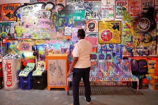 Vintage Shopping Tour of the Arts District with 100 Photos, Champagne and Lunch - Who Will Love This Tour?