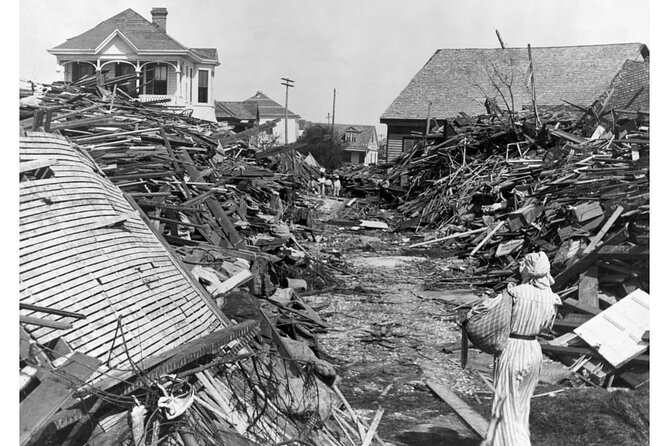 Voices of the 1900 Storm Private Tour - Key Points