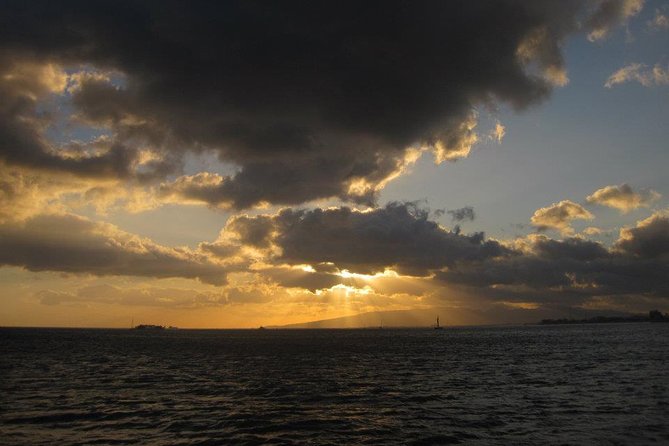 Waikiki Sunset Cocktail Cruise Including Drinks and Appetizers - The Sum Up
