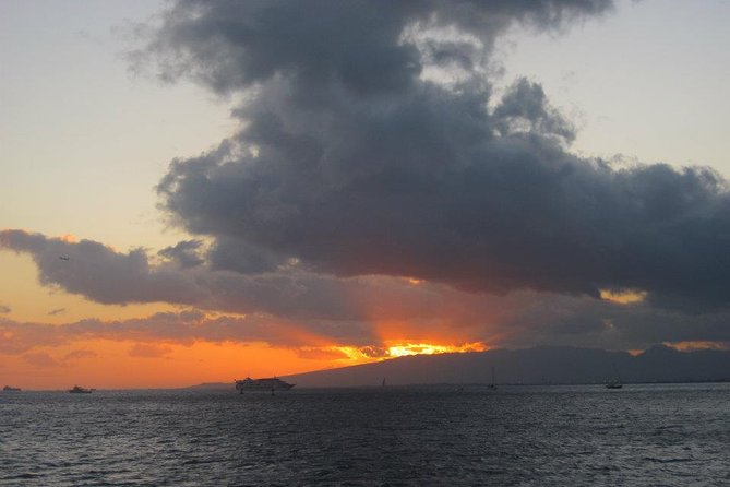 Waikiki Sunset Cocktail Cruise Including Drinks and Appetizers - FAQs