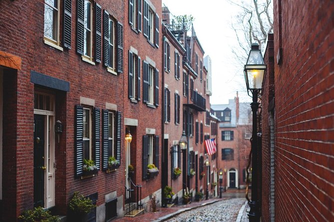 Walking Tour of the Downtown Boston Freedom Trail - History & Architecture - The Breakdown of the Tour Experience