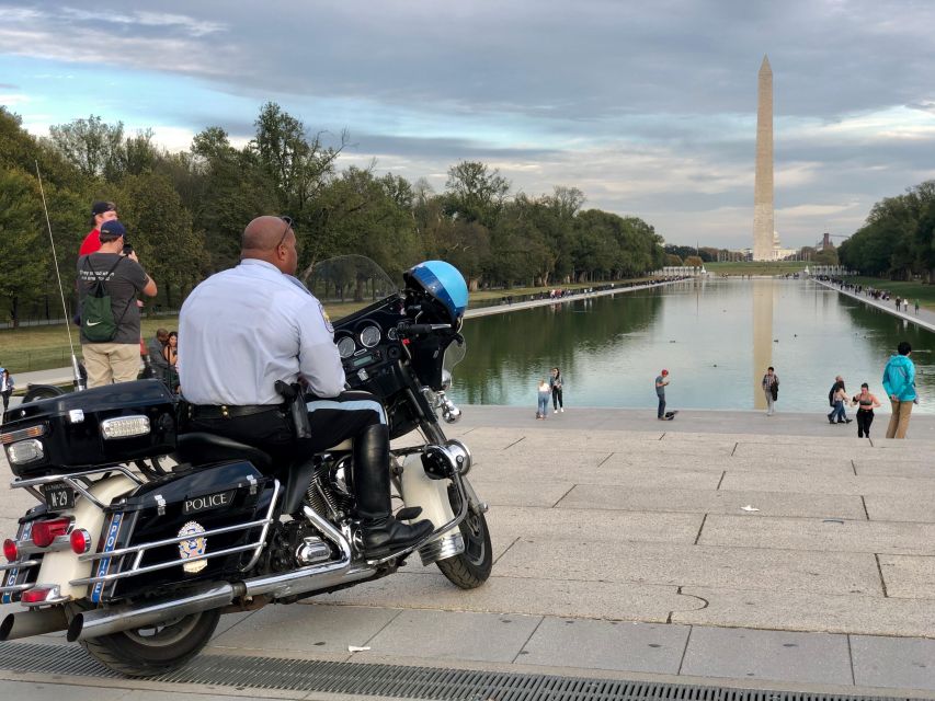 Washington, D.C: National Mall Tour with Monument Ticket - An Immersive Stroll Through D.C.’s Nighttime Landmarks