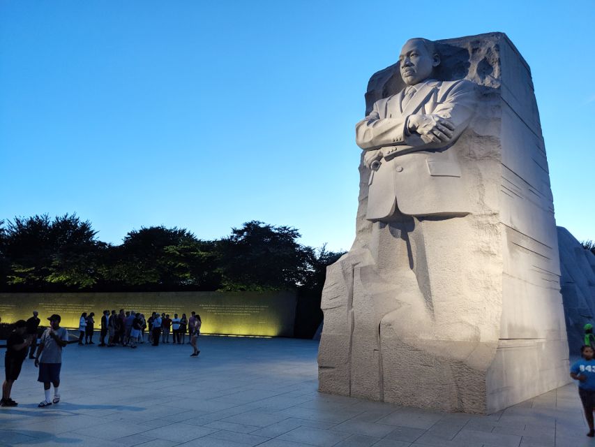 Washington DC: Bus Tour to the Highlights of the Capital - The Guided Walks: Depth Without Exhaustion