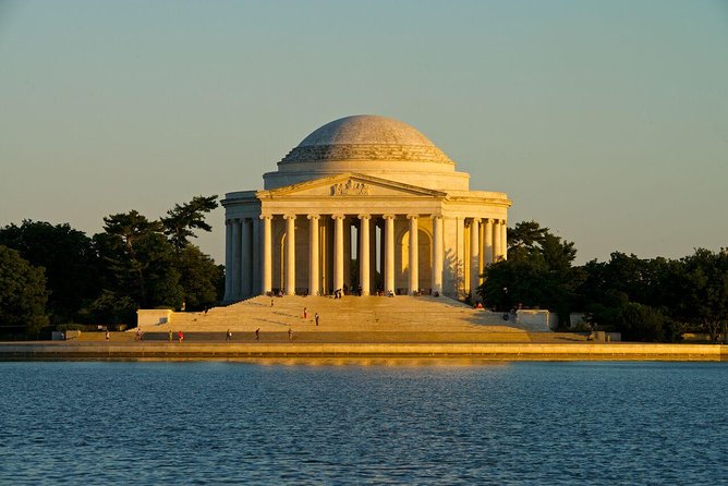 Washington DC Monuments by Moonlight Tour by Trolley - Why Youll Love This Tour
