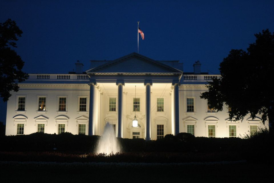 Washington DC: Night Under the Stars Bus & Walking Tour - Authentic Experiences and Traveler Insights