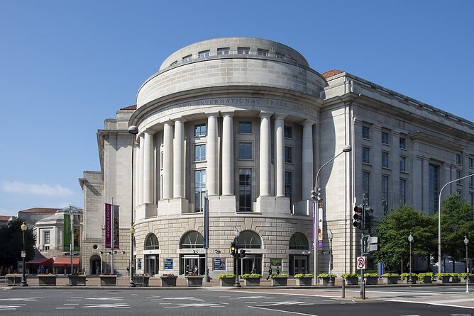 Washington Private tour from New York with driver and guide - Transportation and Comfort