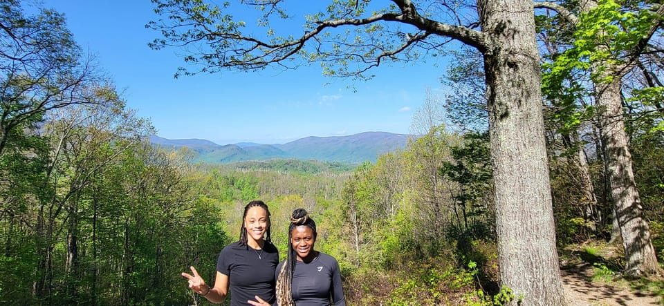 Wears Valley: Peaceful Smokies & 1882 Historic Schoolhouse - Key Points: