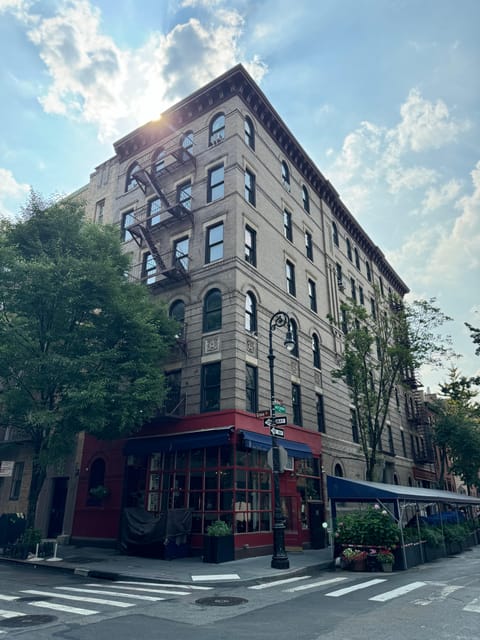 Welcome to New York: A Tour of Taylor Swift Hotspots - Who Should Consider This Tour