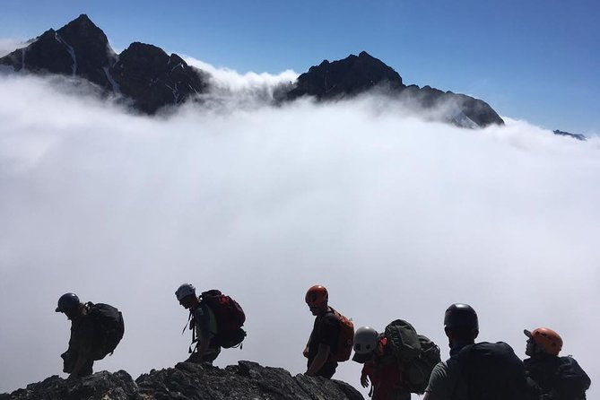 White Pass Mountaineering Adventure - Exploring Skagway and the Route to White Pass