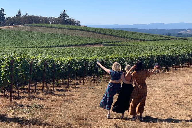 Willamette Wine Tour from Newberg (Tasting Fees Included) - The Beginning: A Smooth Start at Red Hills Market