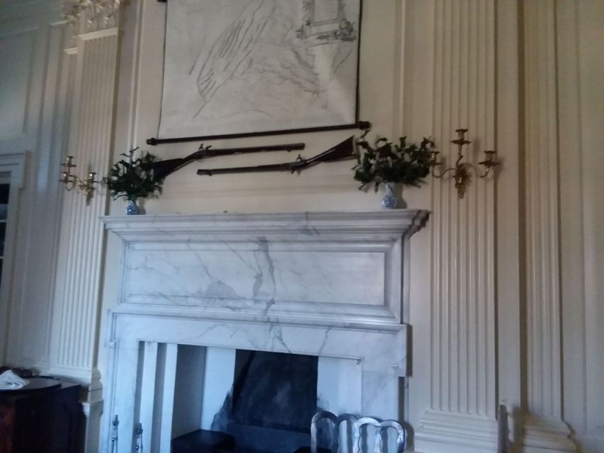 Williamsburg: Christmastime in Virginia Walking Tour - Exploring the Tour: An In-Depth Look
