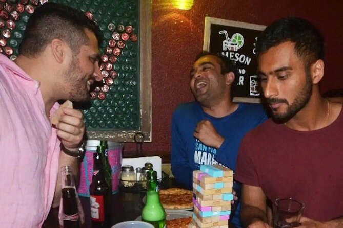Williamsburg Definitive Dive Bar Crawl with the Bar Buds - The Realities of the Tour