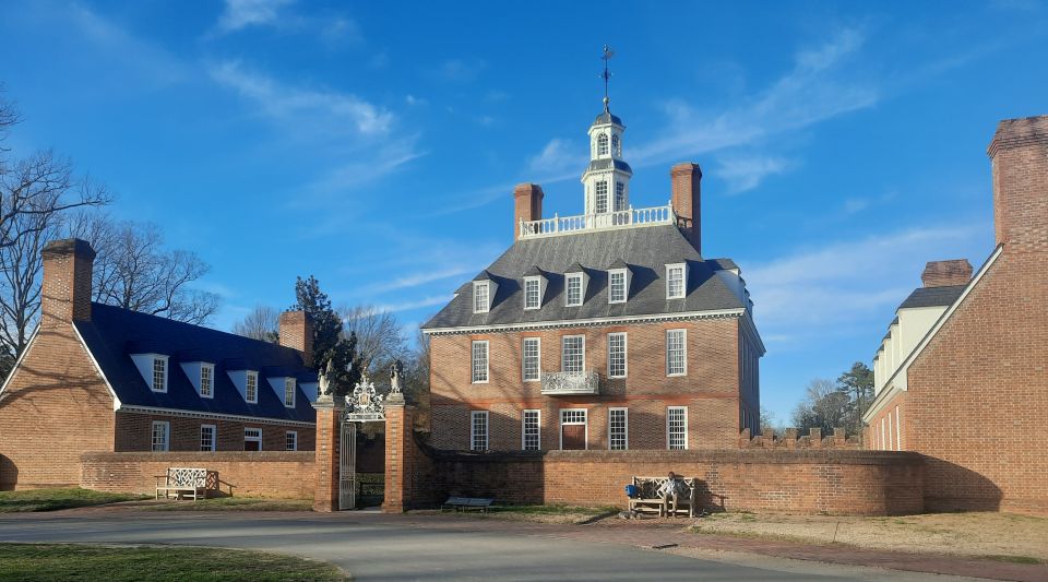 Williamsburg: The Patriots Historical Walking Tour - The Guide: Lonnie Sandifer