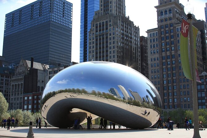 Wind City Wanderlust: A Chicago Family Odyssey - Exploring Chicago in Just Two Hours