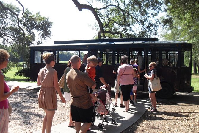 Wine Sippin'-Tea Drinkin'-Tree Huggin' Lowcountry Sightseeing - FAQs