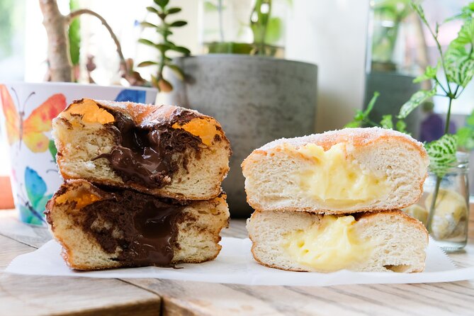 Wynwood Street Art, Culture, Donuts & Walking Food Tour - Walk Through Wynwood’s Art District