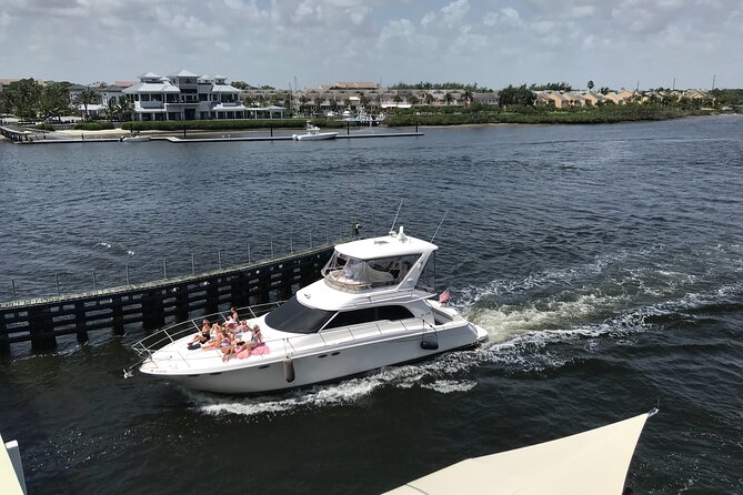 Yacht Charter in Palm Beach with Crew - Introduction
