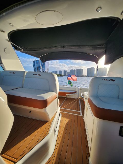 Yacht cruise Biscayne Bay, Miami Beach and Sand bar. 42Ft - Who Would Enjoy This Experience?