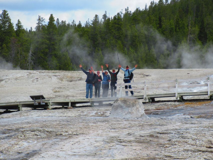Yellowstone: Upper Geyser Basin Hike with Lunch - An In-Depth Look at the Yellowstone Upper Geyser Basin Hike