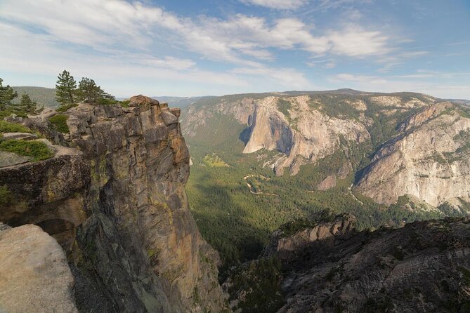 Yosemite Hike- Sentinel Dome and Taft Point from Glacier Point - Exploring Yosemites Majestic Vistas: Sentinel Dome and Taft Point from Glacier Point