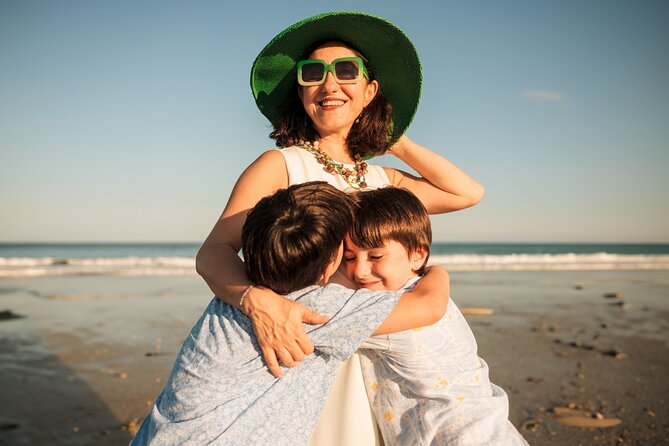 Your Unforgettable Candid Family Photos at the beach - Key Points