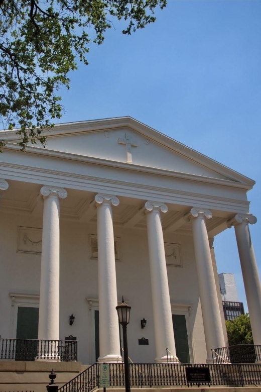 Yuletide Charm: A Southern Christmas Journey in Savannah - The Sum Up