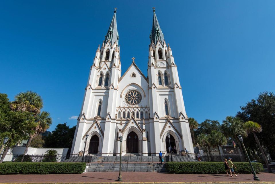 Yuletide Charm: A Southern Christmas Journey in Savannah - FAQ
