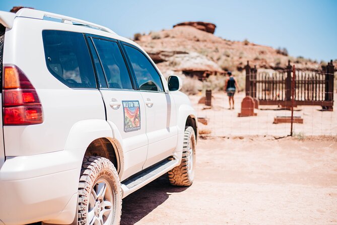 Zion 4x4 Backcountry Tour With Petroglyphs - The Itinerary Breakdown