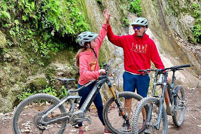 Malibu Waterfall eMTB & Hiking Adventure (Beginner)